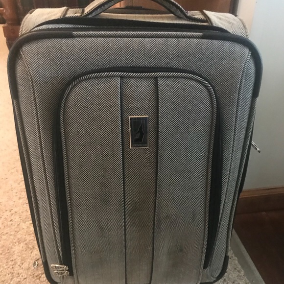 London Fog | Bags | London Fog Suitcase | Poshmark